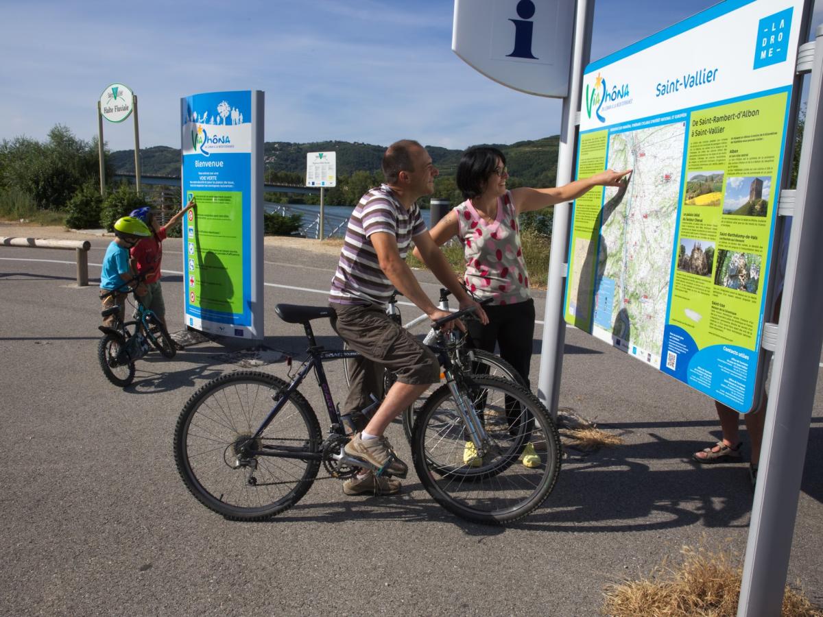 La ViaRhôna | Site officiel de l’office de tourisme autour du palais ...